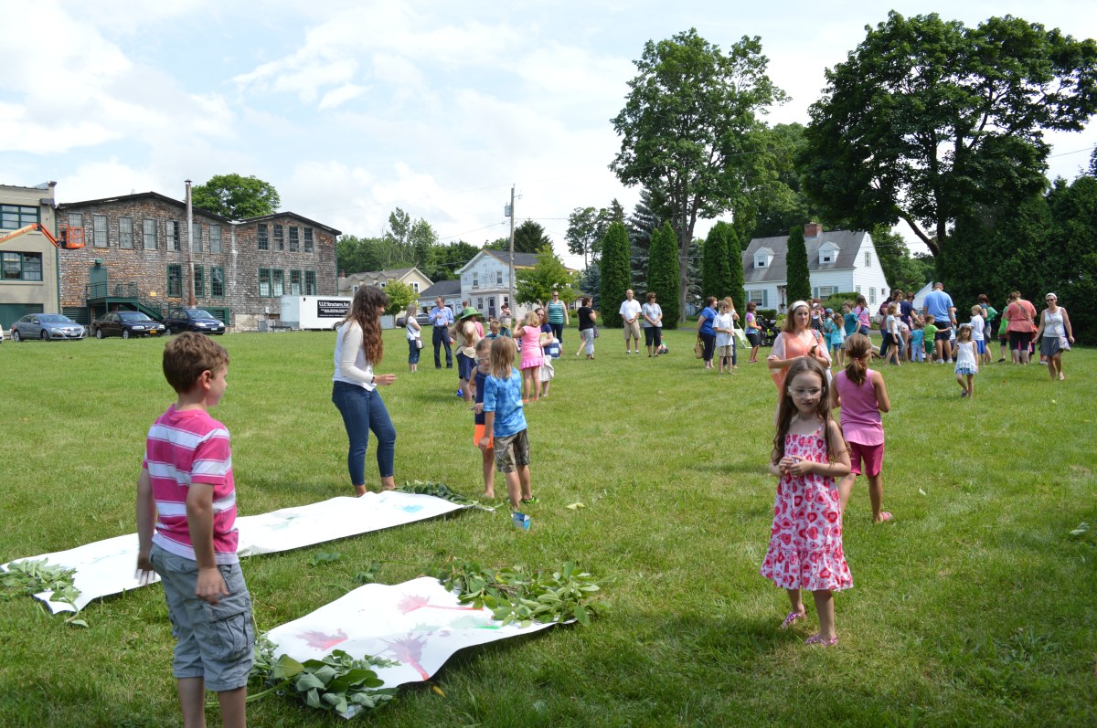 Chalk Rockets – Think Explore Create